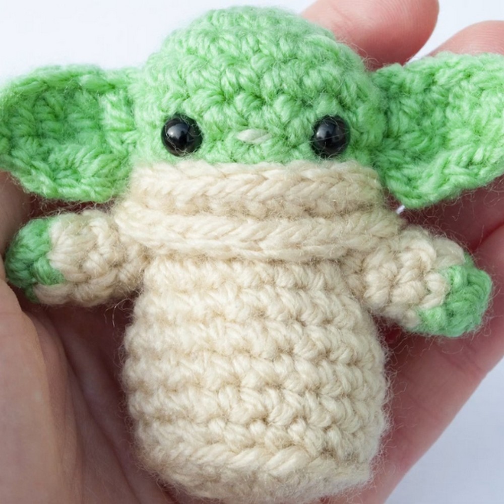 Easy Crochet Baby Yoda Amigurumi Pattern - The Crafts